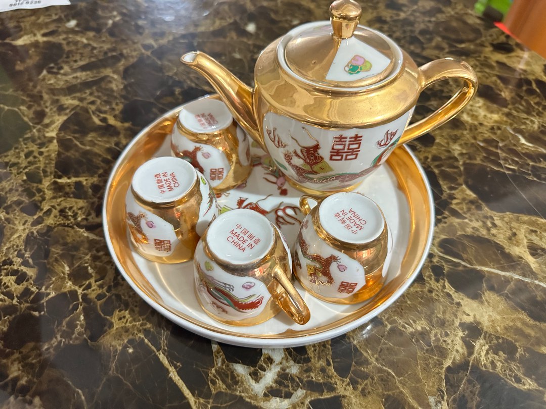 Wedding tea pot set with 4 cups, Furniture & Home Living, Kitchenware ...