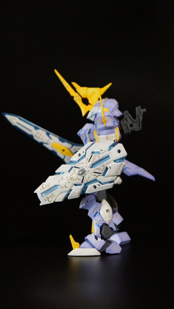 [日版 質保] PLUM PLA-ACT 13 Arthur Armor Decoration Ver. 組裝模型, 預購 - Carousell