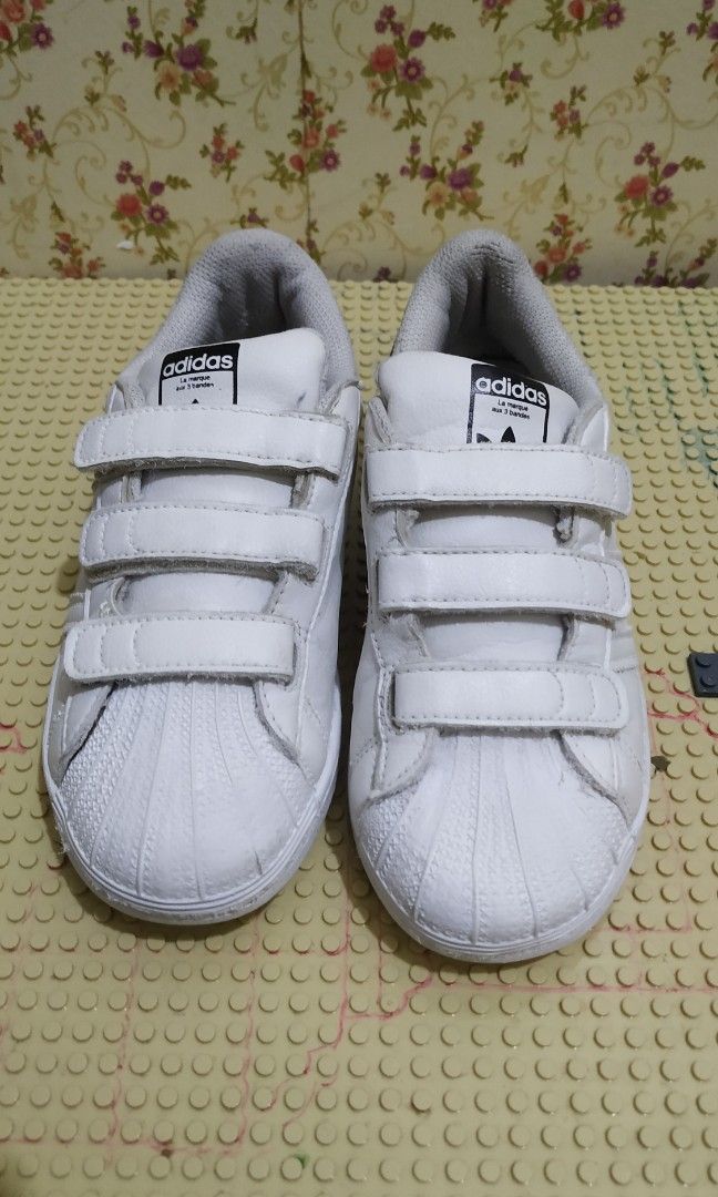Adidas superstar collab, Fesyen Pria, Sepatu , Sneakers di Carousell