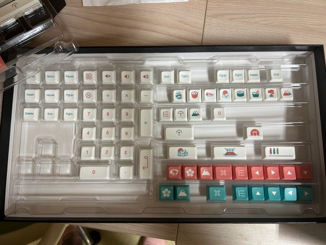 AKKO red Fuji keycaps, PBT dye-sub, JDA profile, Computers & Tech ...