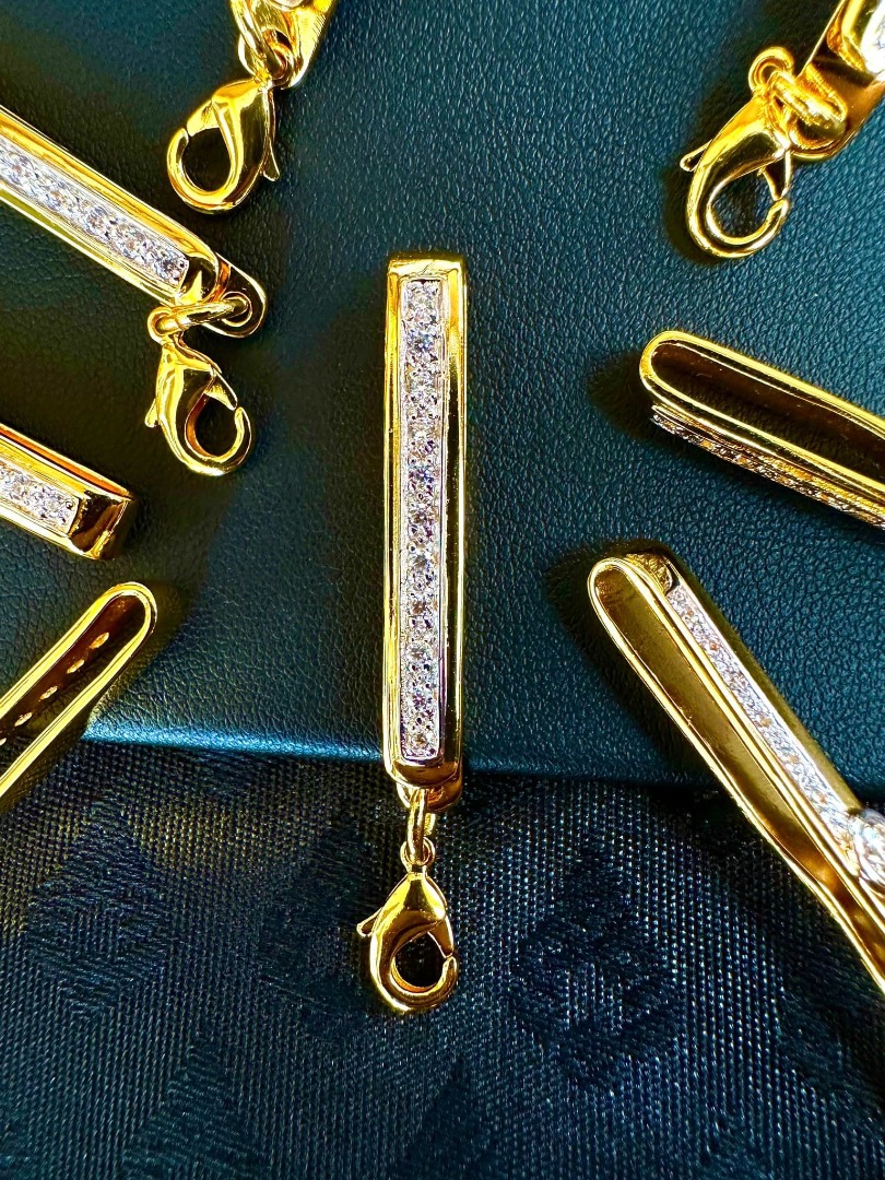 Amulet Clip Real Gold Coated with CZ Diamond, Hobbies & Toys, Religious ...