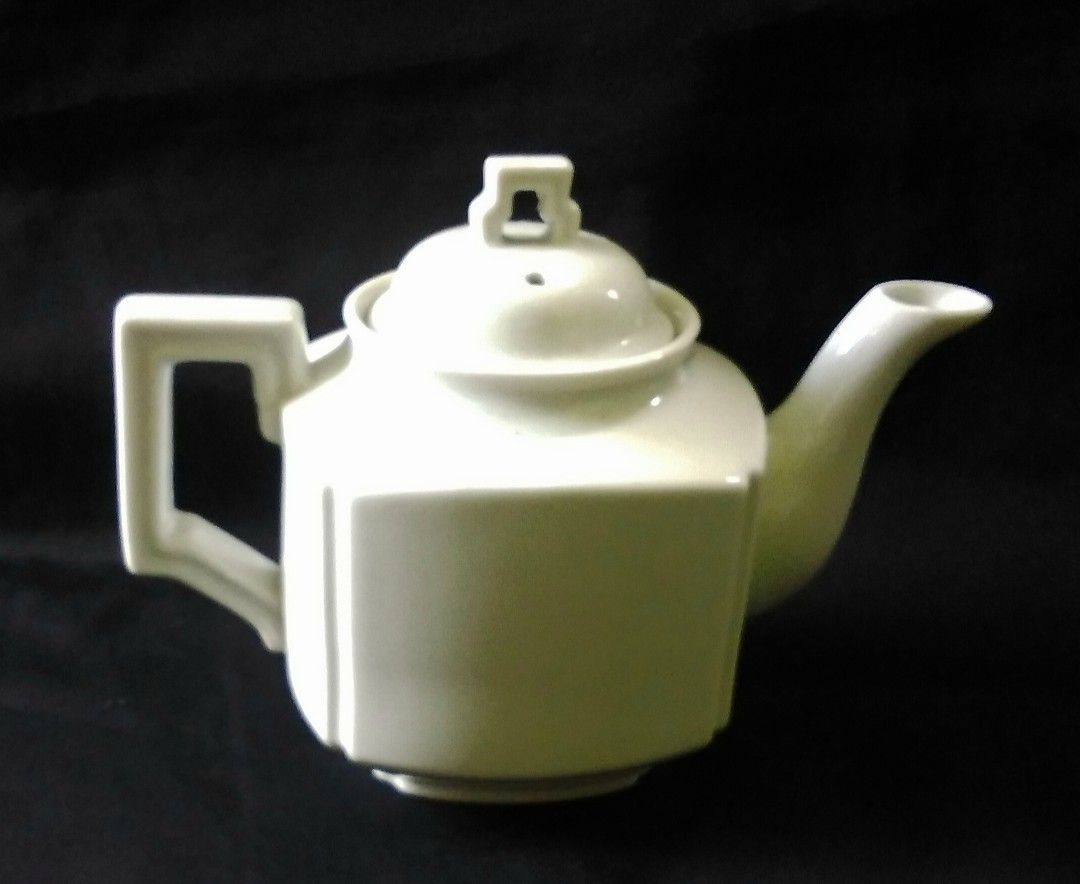 Antik white square teapot, Hobbies & Toys, Collectibles & Memorabilia ...