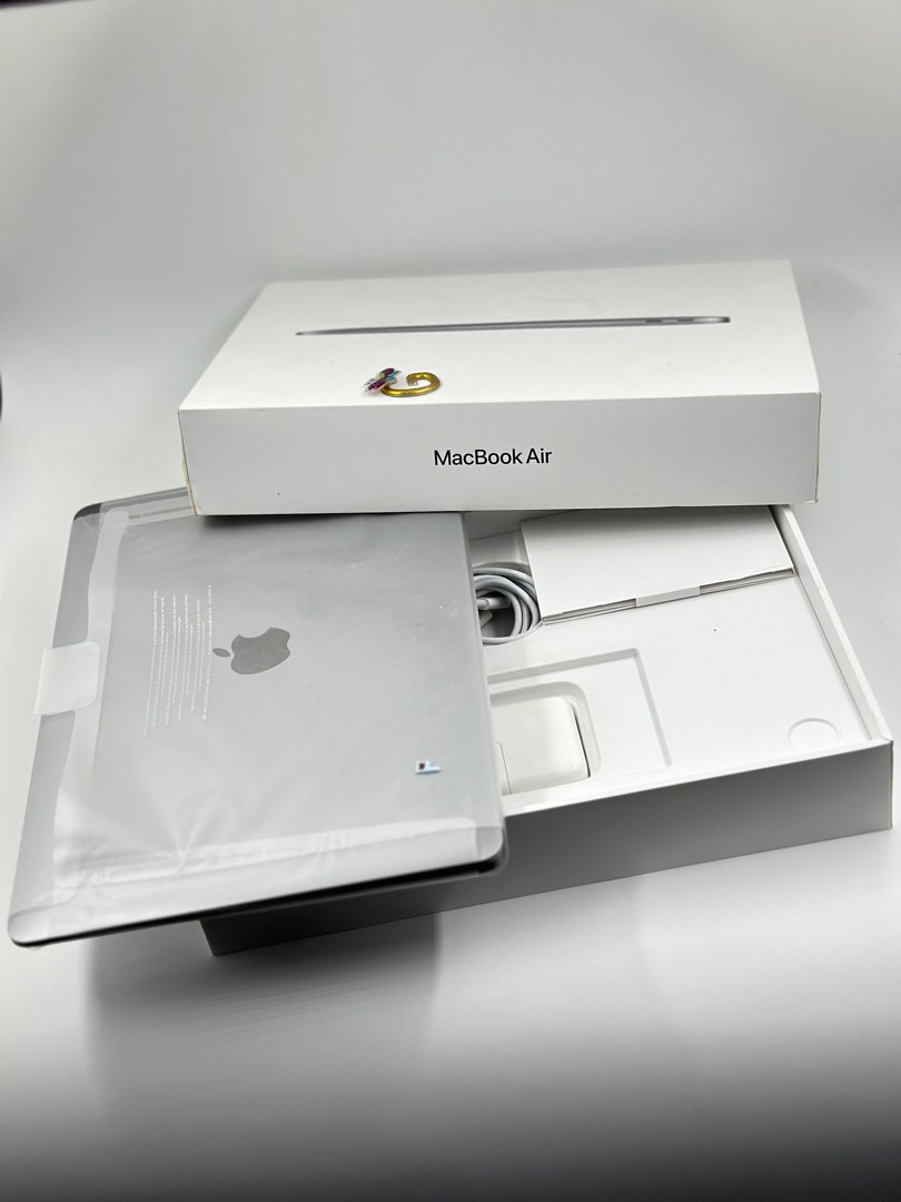 Apple MacBook Air M1 8GB 256GB Complete set with Box, Computers & Tech ...