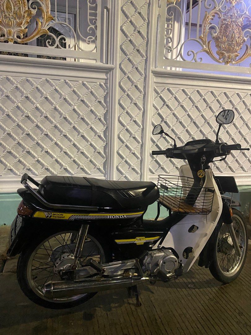 Astrea Grand 2002 mooneyes, Motor di Carousell