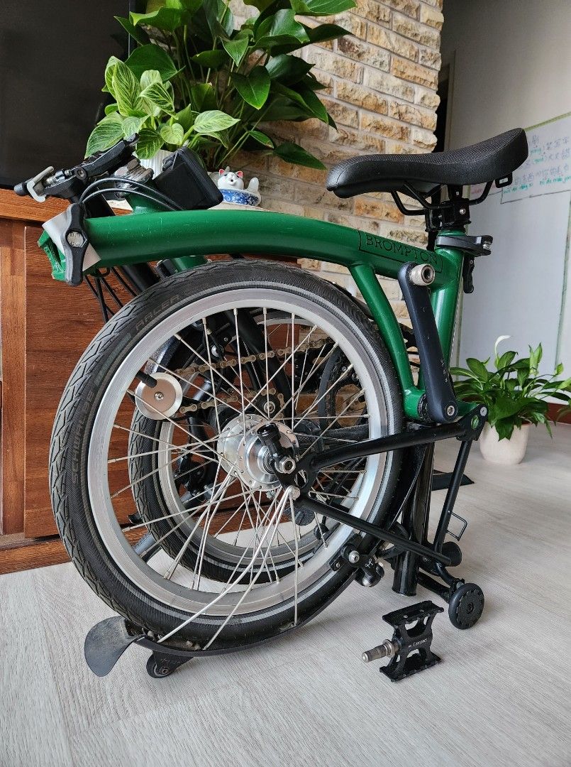 Brompton 3 speed racing green, Sports Equipment, Bicycles & Parts ...