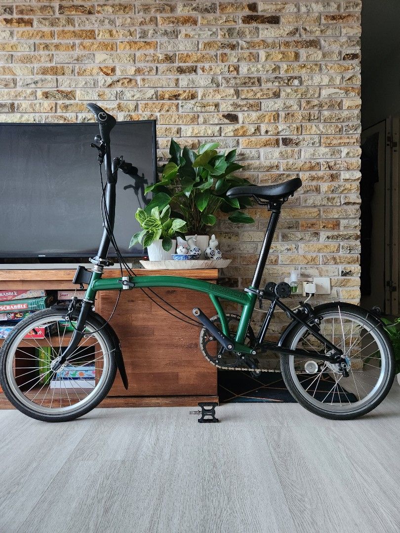 Brompton 3 speed racing green, Sports Equipment, Bicycles & Parts ...