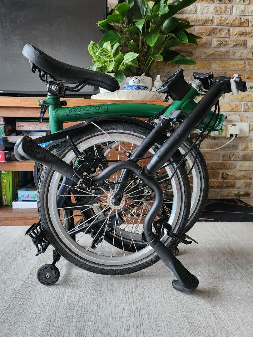 Brompton 3 speed racing green, Sports Equipment, Bicycles & Parts ...