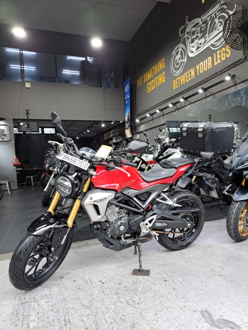 Honda CB150R - COE Expiry Nov 2028 , Motorcycles, Motorcycles for Sale, Class 2B on Carousell