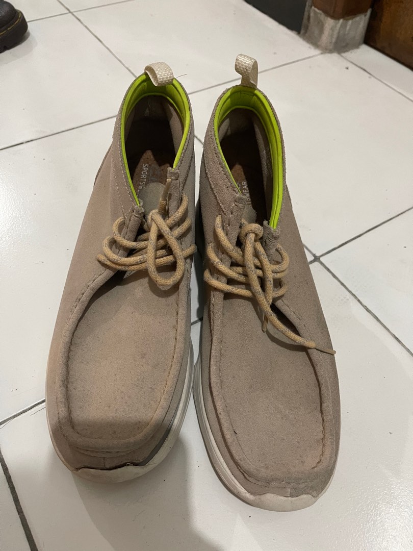 Clarks vibram, Fesyen Pria, Sepatu , Sepatu Boot di Carousell