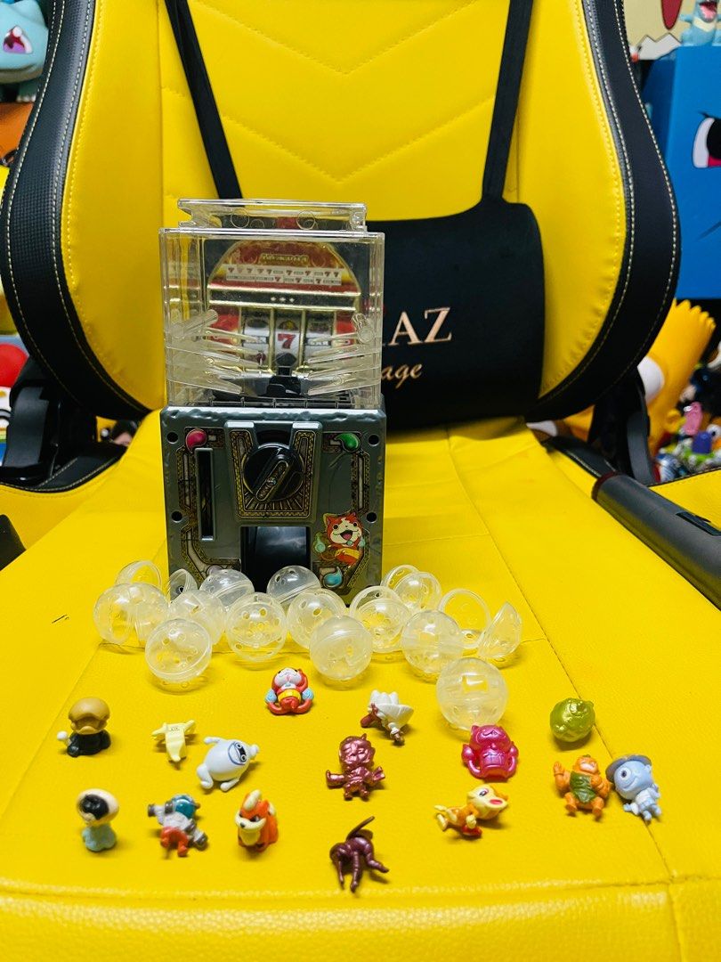 end soon Yo-Kai Watch DX Yo-Kai Gashagasha Machine Yo-Kai Gashakoro ...