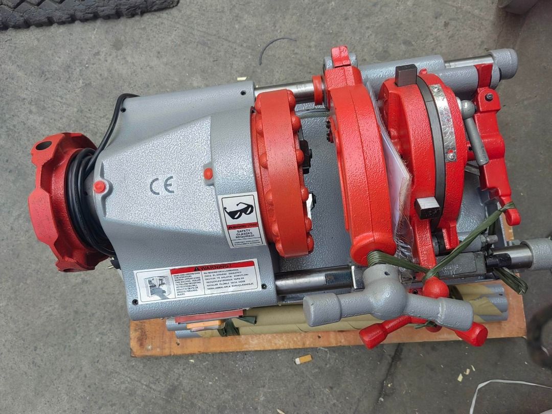 Fujima Pipe Threading Machine 1/2-2'', Commercial & Industrial ...