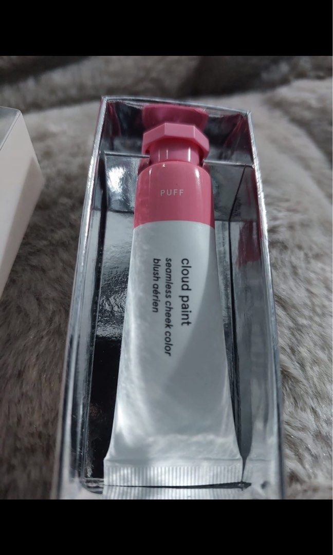 GLOSSIER CLOUD PAINT PUFF, Beauty & Personal Care, Face, Makeup on ...
