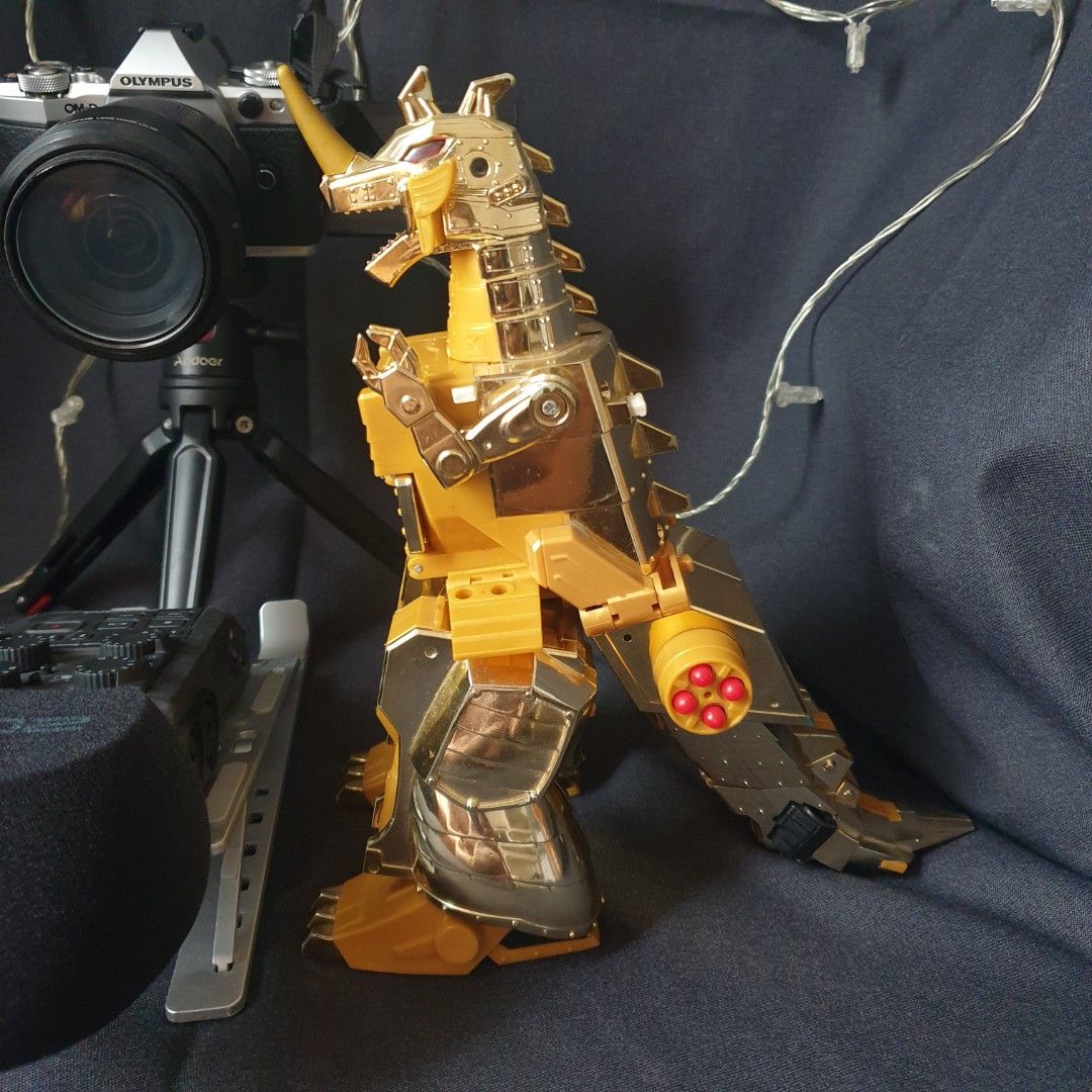 Godzilla Transformer Vintage, Hobbies & Toys, Toys & Games on Carousell