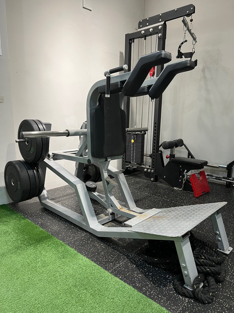 Hack Squat, Sports Equipment, Exercise & Fitness, Weights & Dumbbells ...