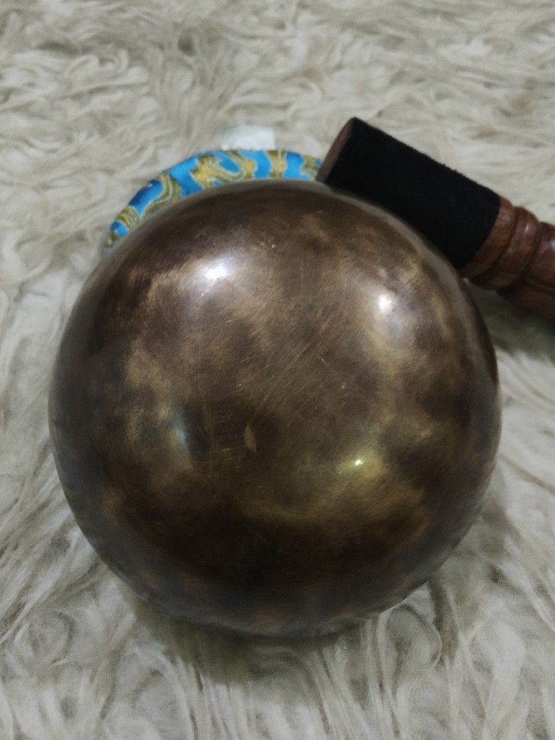 Handmade Full Moon Singing Bowl (Direct from Nepal), Hobbies & Toys ...
