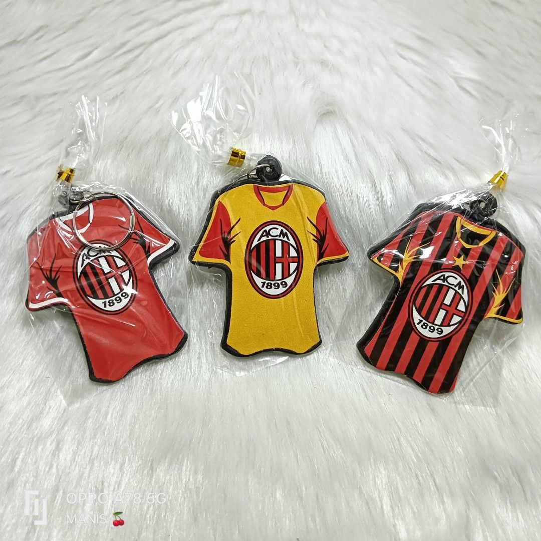 Keychain MU Manchester United / Arsenal / Chelsea / FCB Football Club ...