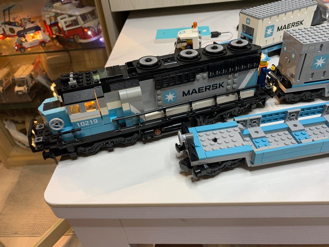 Lego 10219 Maersk Train 絕版, 興趣及遊戲, 玩具 & 遊戲類 - Carousell