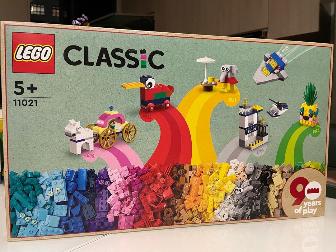 [Lego Classic] 90 Years of Play (11021) Building Kit with 15 Toys for ...
