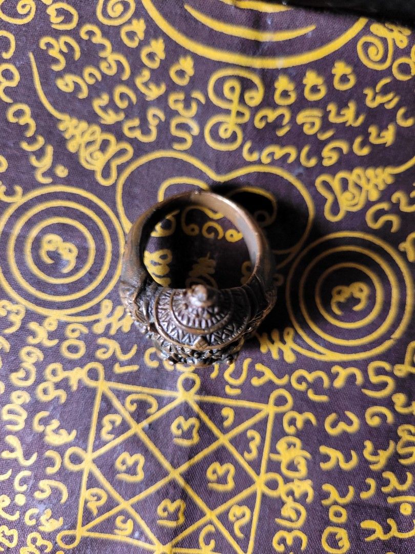 Lp up/ap rahu ring thai amulet, Hobbies & Toys, Memorabilia ...
