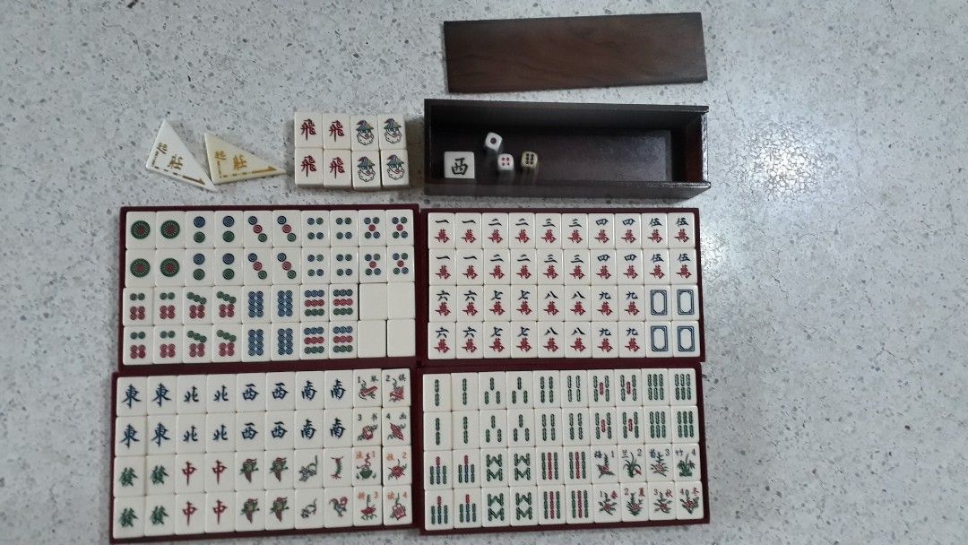 Marina Bay Sands MBS Mahjong tiles limited edition wooden box set ...