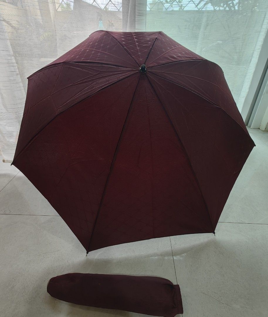Maroon color umbrella Japan, Hobbies & Toys, Travel, Umbrellas on Carousell