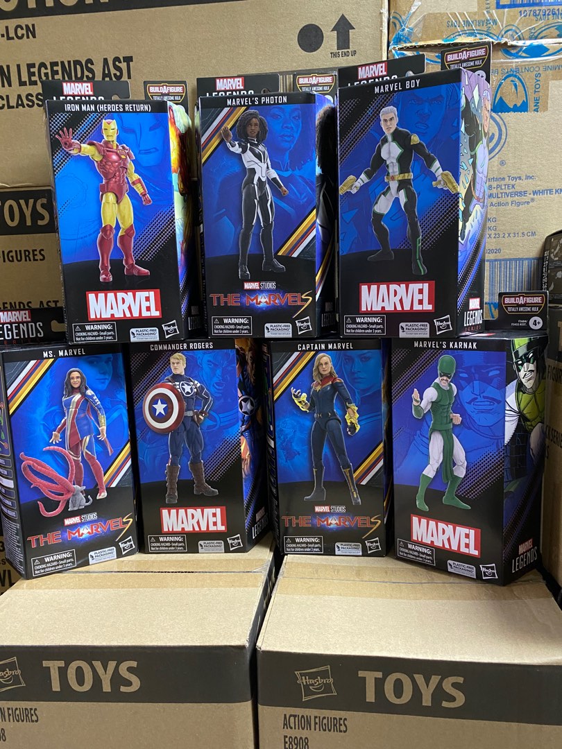 Marvel legends the marvels set of 7 baf hulk, 興趣及遊戲, 玩具 & 遊戲類 - Carousell