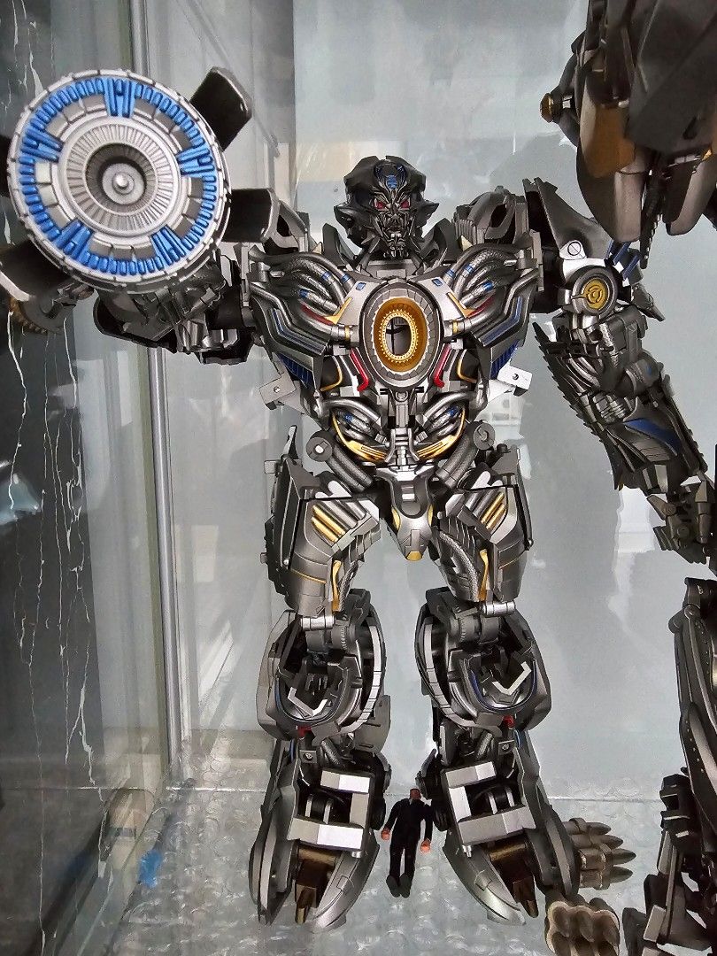 Megatron / Gravitron, Hobbies & Toys, Toys & Games on Carousell