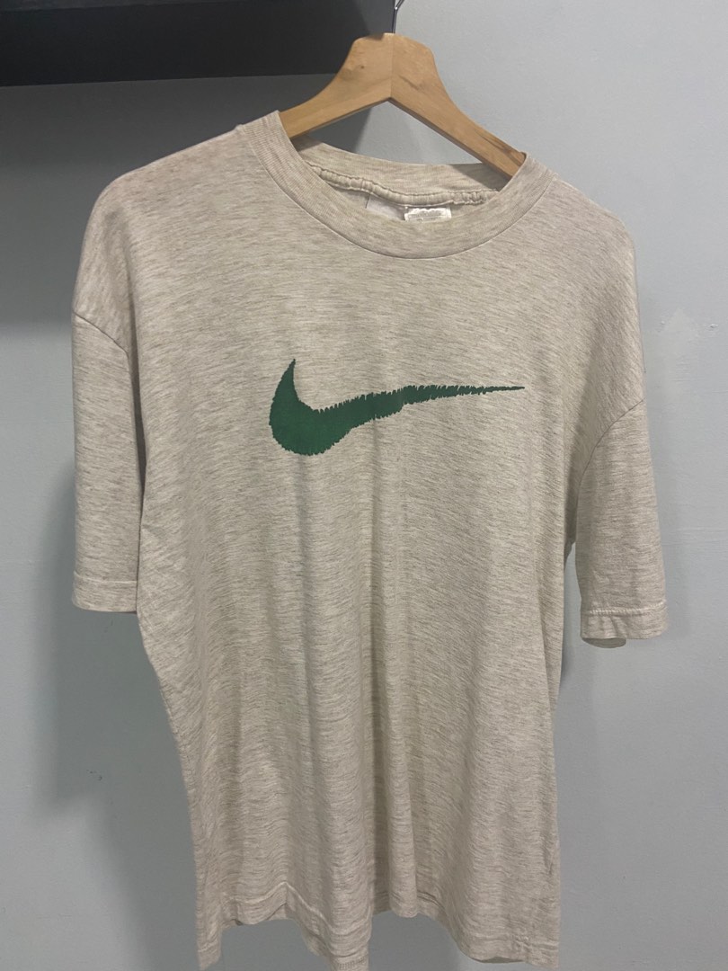 Nike Vintage, Men's Fashion, Tops & Sets, Tshirts & Polo Shirts on Carousell