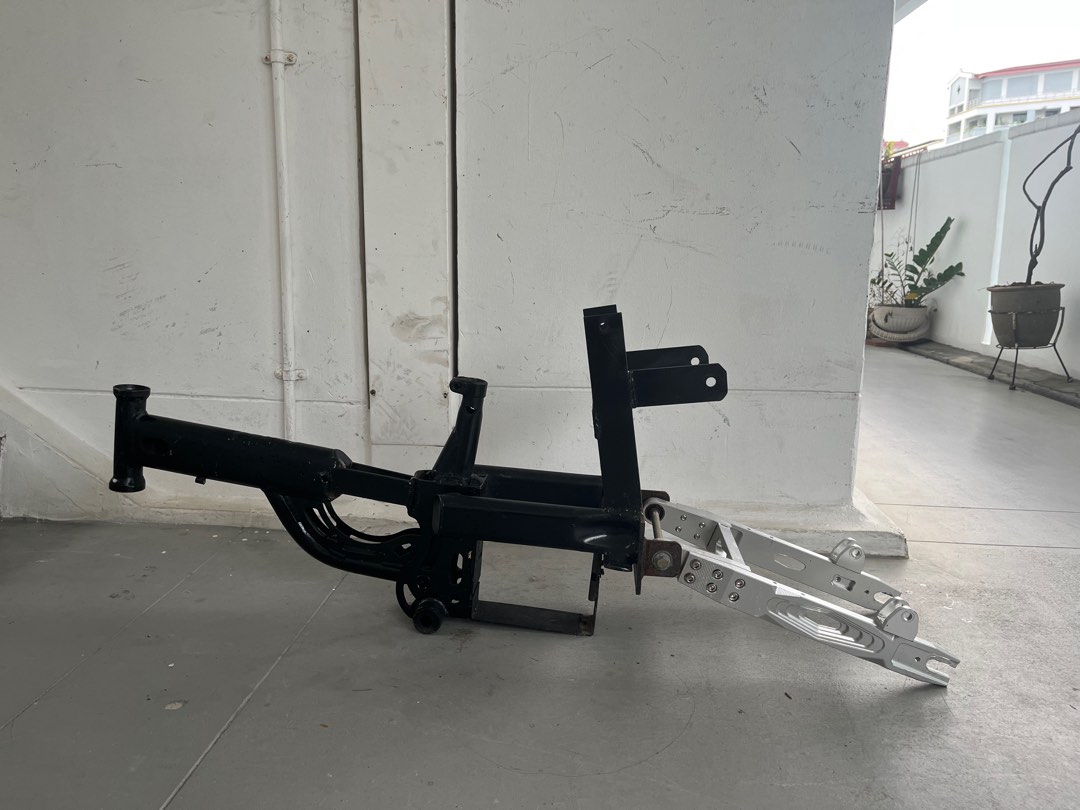 Old Rifle Frame with swingarm, Sports Equipment, PMDs, E-Scooters & E ...