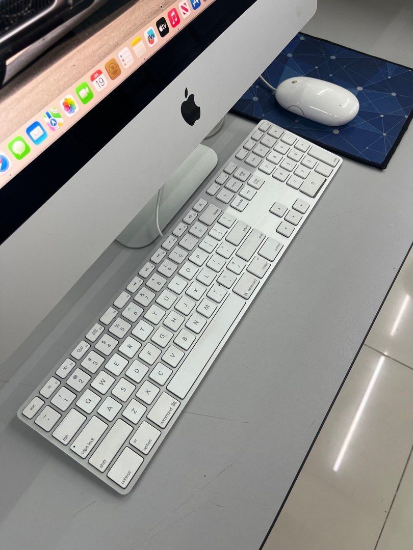 Original apple imac, Computers & Tech, Desktops on Carousell