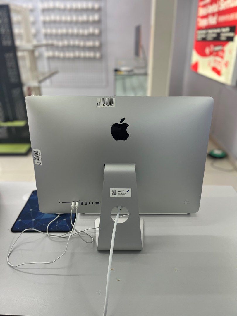 Original apple imac, Computers & Tech, Desktops on Carousell