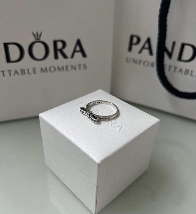 Pandora Classic Bow Ring, Women's Fashion, Jewelry & Organizers, Rings ...