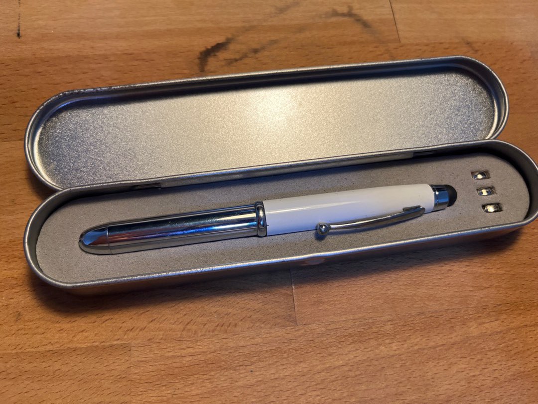 Pen torch and laser pointer, Mobile Phones & Gadgets, Other Gadgets on ...
