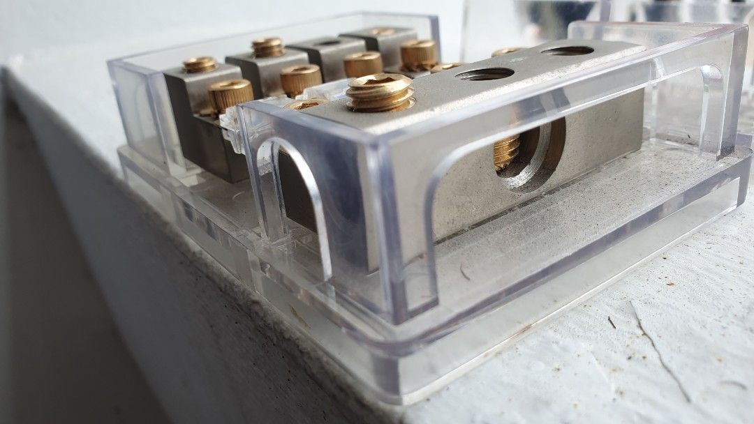 Phoenix Gold Power Cable Distributor Terminal Block, Car Accessories ...