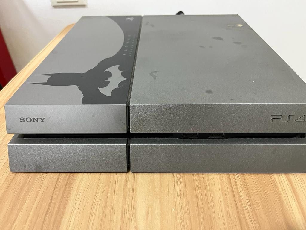 Playstation 4, FAT 500gb Limited Batman Edition with LED Screen, Video ...