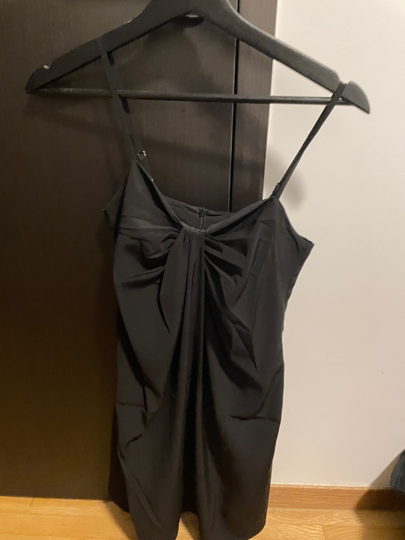 Plot Twist Dress in Black, Women's Fashion, Dresses & Sets, Dresses on ...