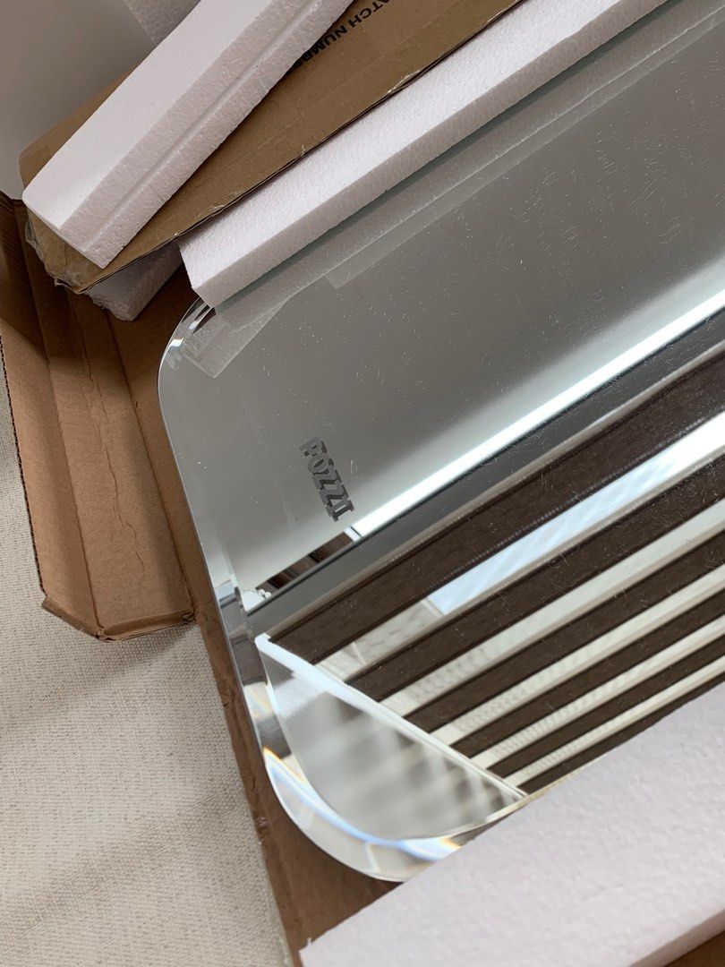 Pozzi Vanity Mirror on Carousell