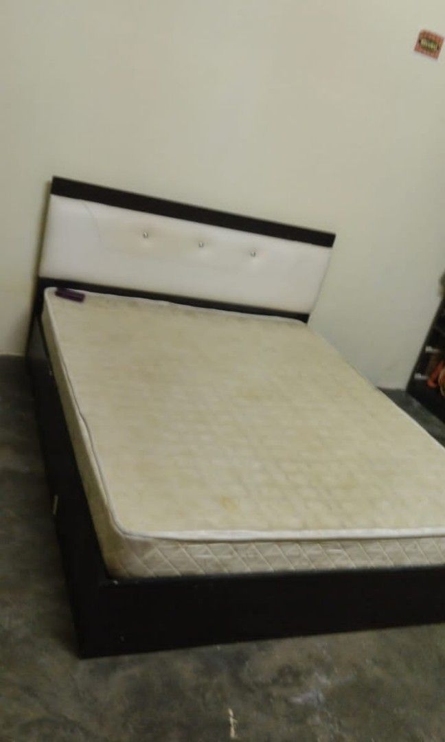 Queen Bed Bedframe Bed Frame双人皇后床 Katil Permaisuri (Mattress Tilam r ...