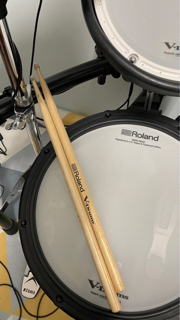 Roland full drums set with stool and sticks, Hobbies & Toys, Music ...