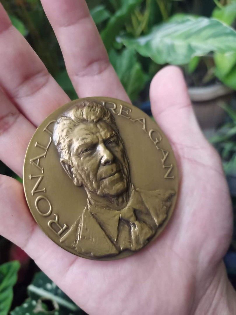 Ronal Reagan 1981 First inaugural Bronze 1.6k on Carousell