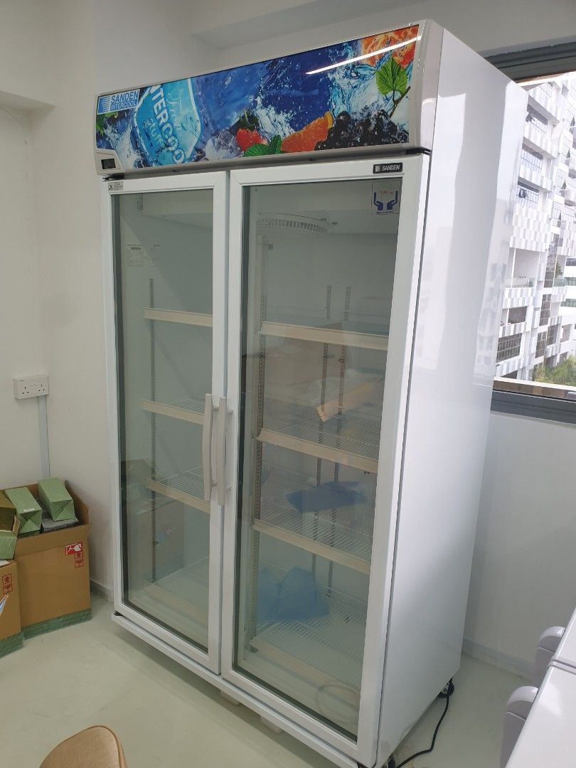 Sanden 2 Glass door Chiller SPM1003, TV & Home Appliances, Kitchen ...