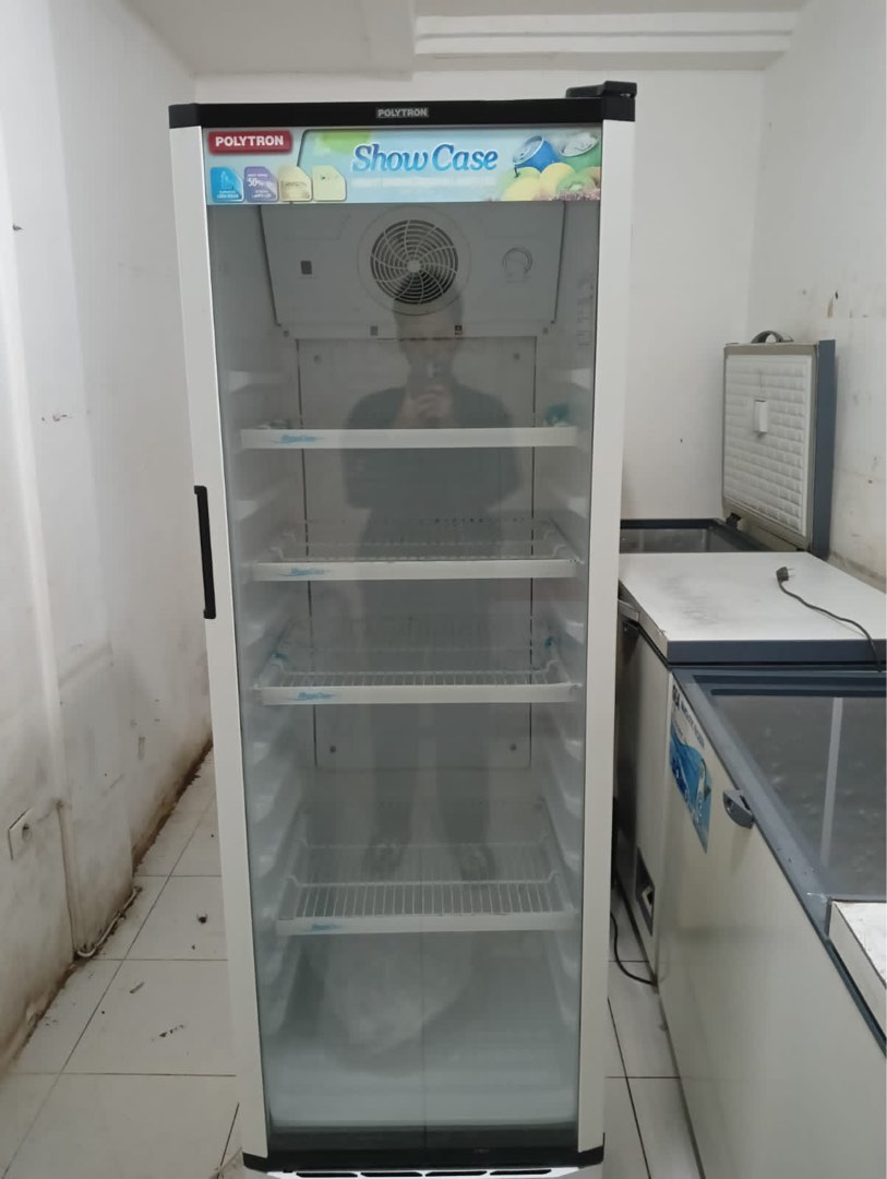 Second Polytron Showcase 5 Tingkat SCN-230 Liter on Carousell
