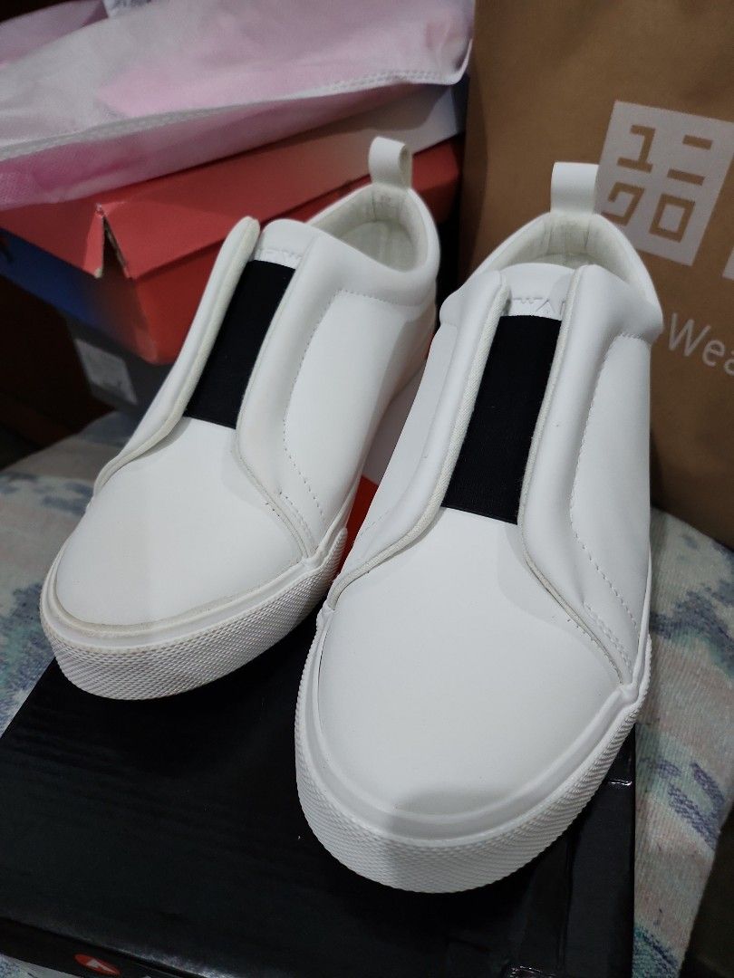 Sepatu Putih Pria AirWalk on Carousell