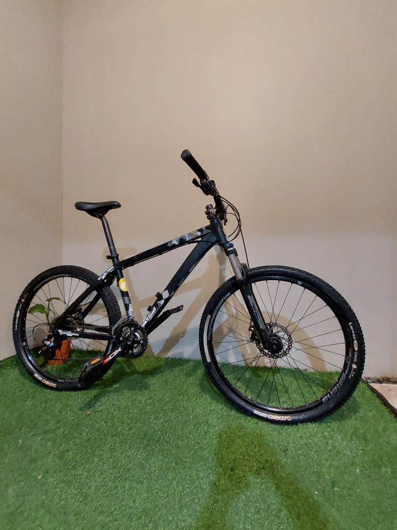 Sepeda polygon cozmic DX 1.0 dirt jump on Carousell