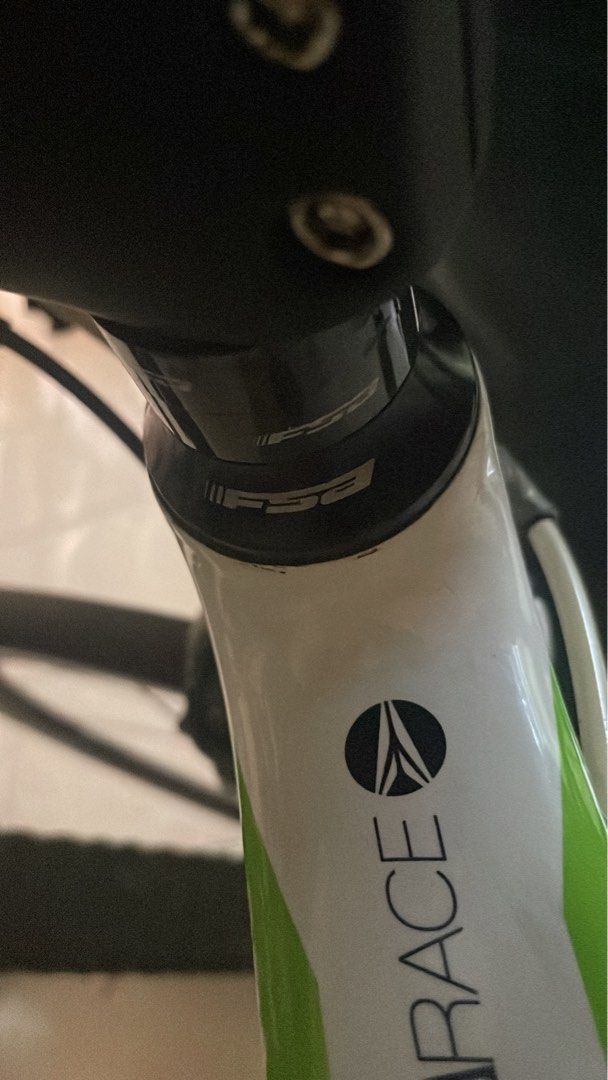 Silverback space 3.0 carbon roadbike, Sports Equipment, Bicycles ...