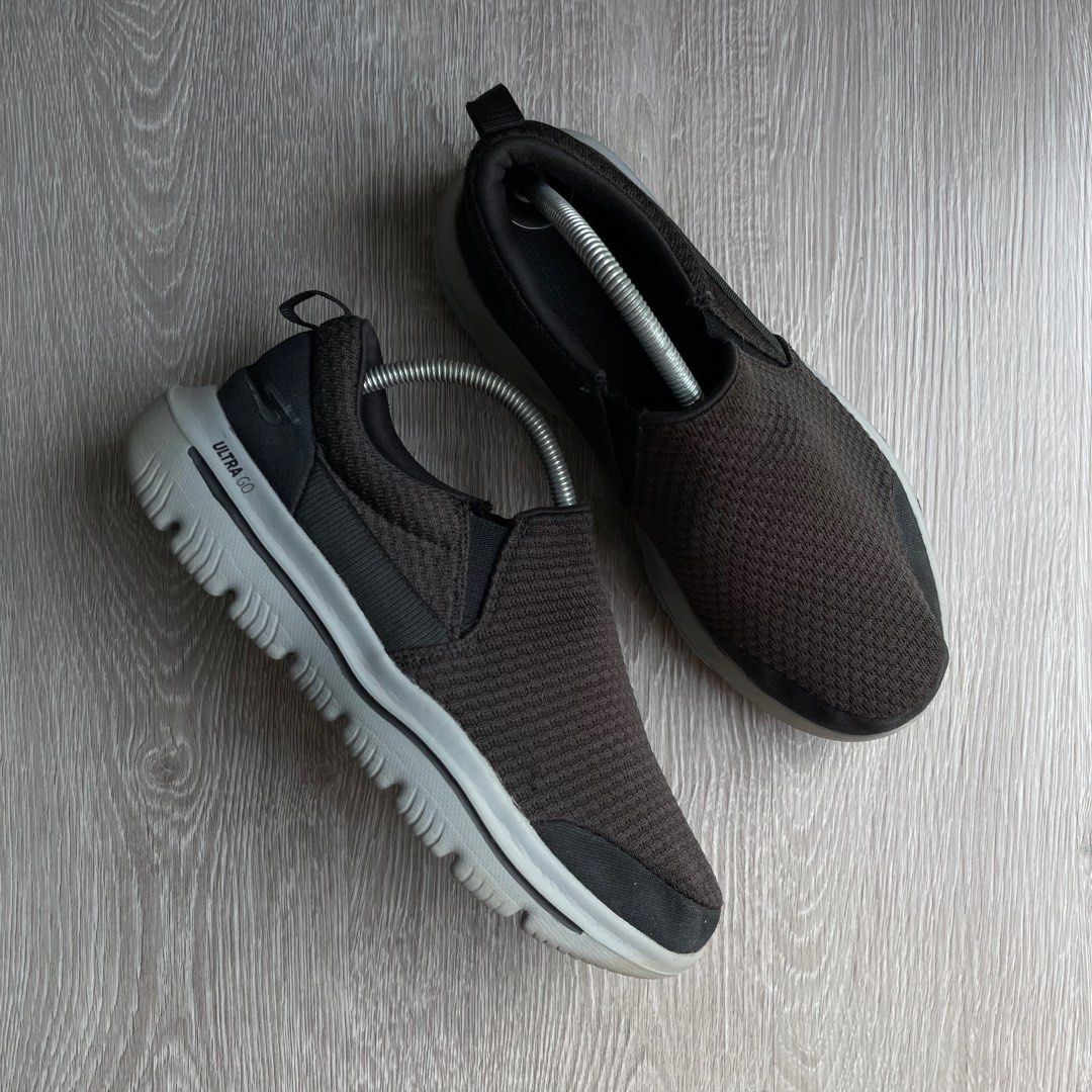 skechers go walk 8uk, Men's Fashion, Footwear, Sneakers on Carousell
