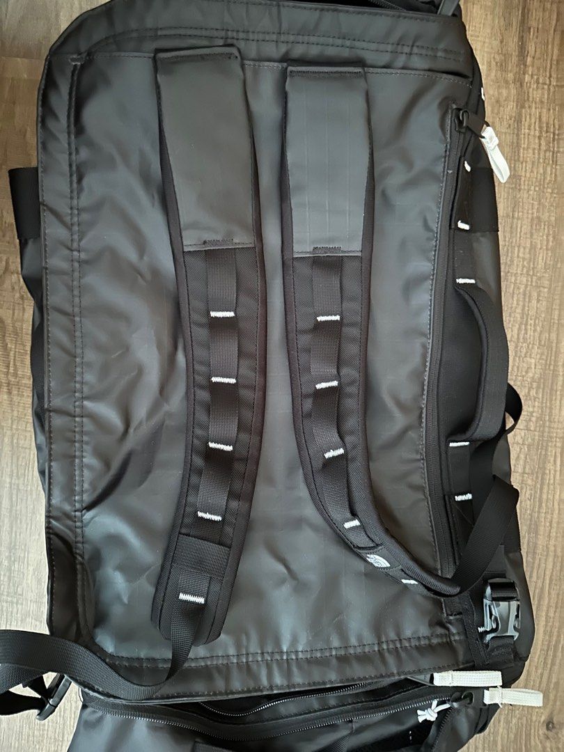 The North Face Base Camp Voyager Duffel 32l Men S Fashion Bags