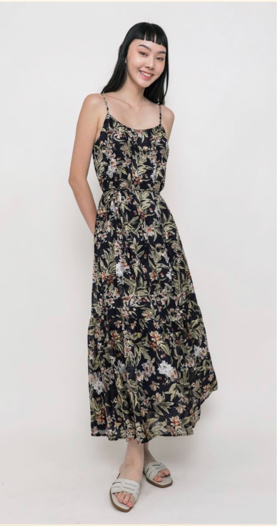 The Tinsel Rack Shelley Maxi Dress in Navy Fleur, Women's Fashion ...