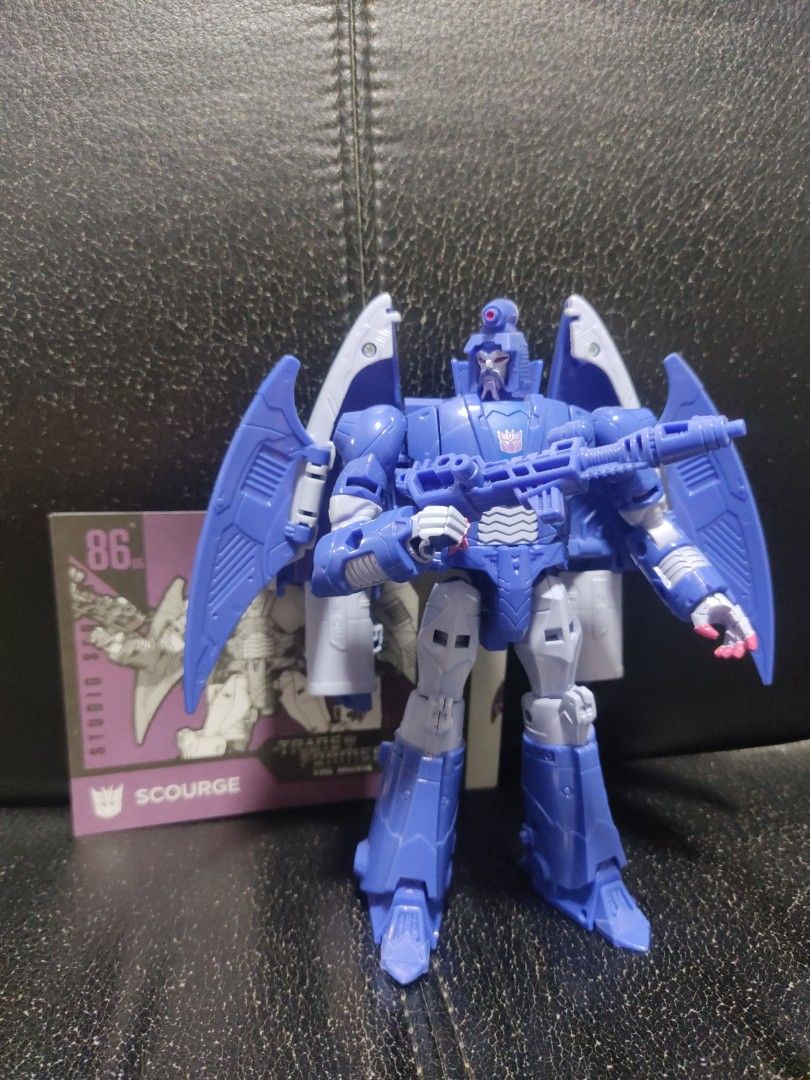 The Transformers: The Movie - Studio Series 86 Scourge (complete ...