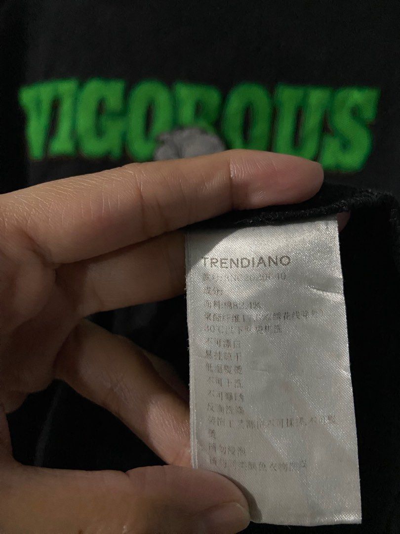 Trendiano shirt on Carousell